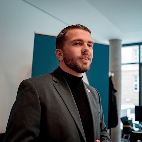 Jochen Lobstedt on GETTR