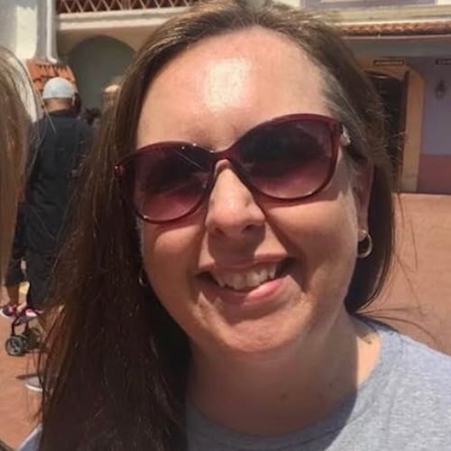 Laura Hamby on GETTR