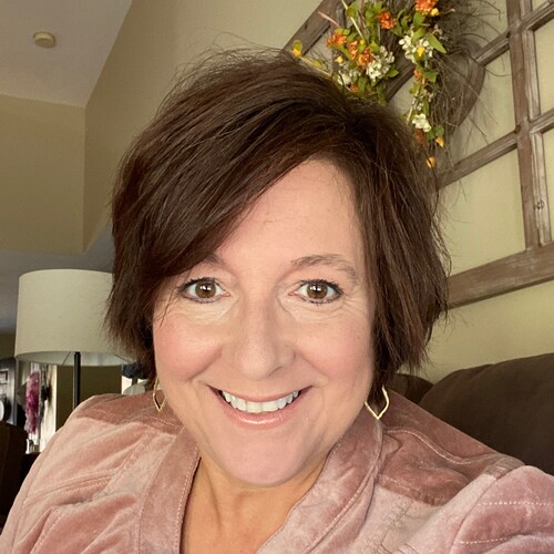 Carrie Yates on GETTR