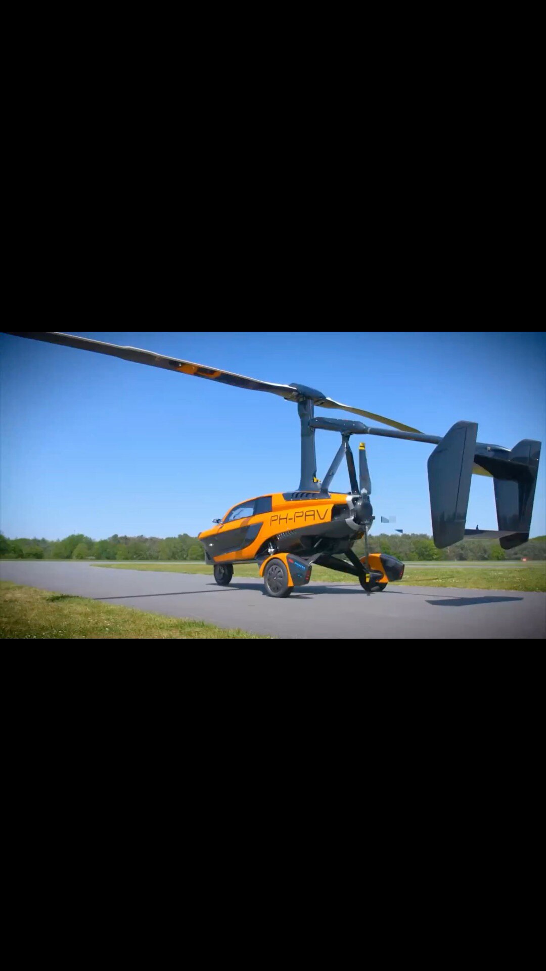 JuXuan_Yun on GETTR: Flying car under demonstration test (propeller is ...