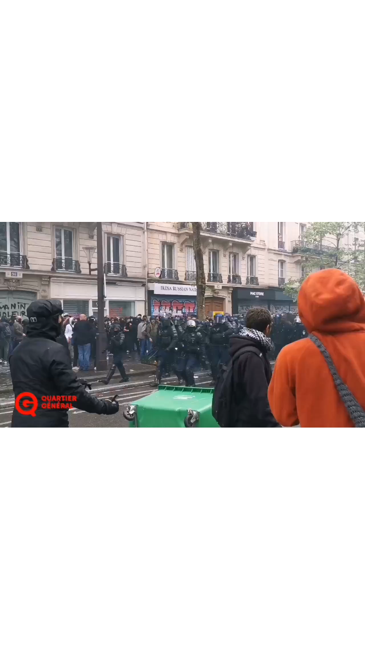 🇺🇸FreudianSlip🍊 on GETTR : Heavy Clashes in Paris, Police Hit by ...