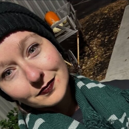 Amanda Lauren on GETTR