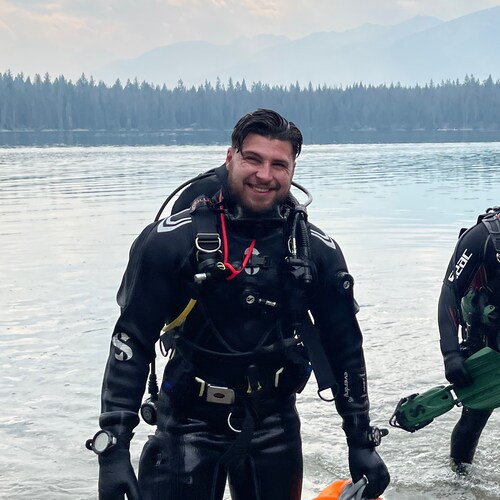 Alejandro on GETTR - Profile and Posts on GETTR