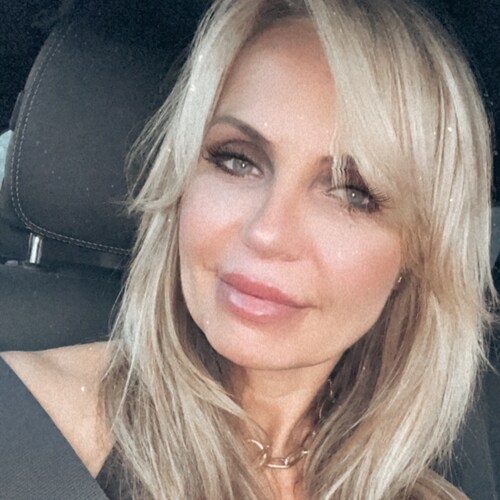 Dimitra Robles, MPH on GETTR