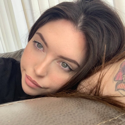 Amanda Greg on GETTR