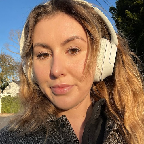 Emily Hannah on GETTR