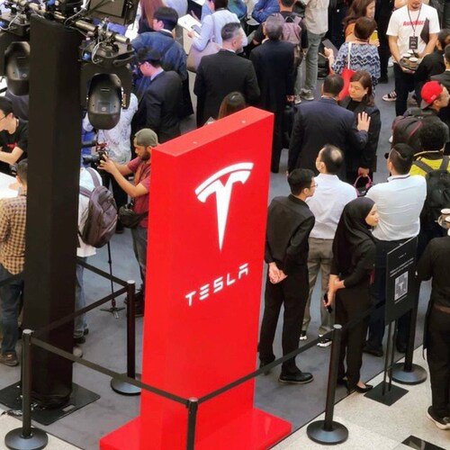 Tesla_Management_Teams on GETTR