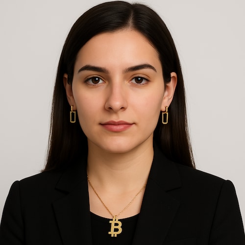 Sophia James on GETTR