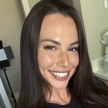 Clara Mary on GETTR - Profile and Posts on GETTR